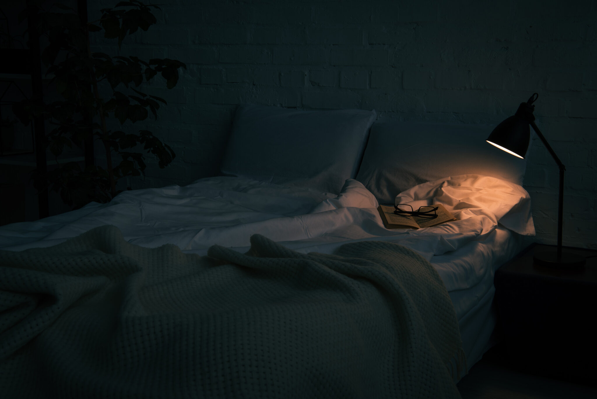 Sleep Terrors Explained: Causes, Symptoms & Sleepwalking Tips